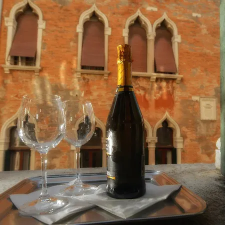 Hotel Dalla Mora Venice | Italy