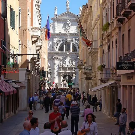 Hotel Dalla Mora Venice | Italy